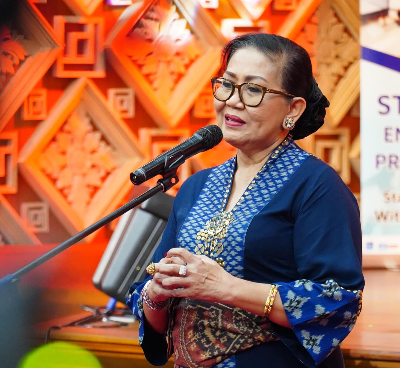 Putri Koster Minta Pola Angkut Sampah dari Rumah ke TPA Dihentikan