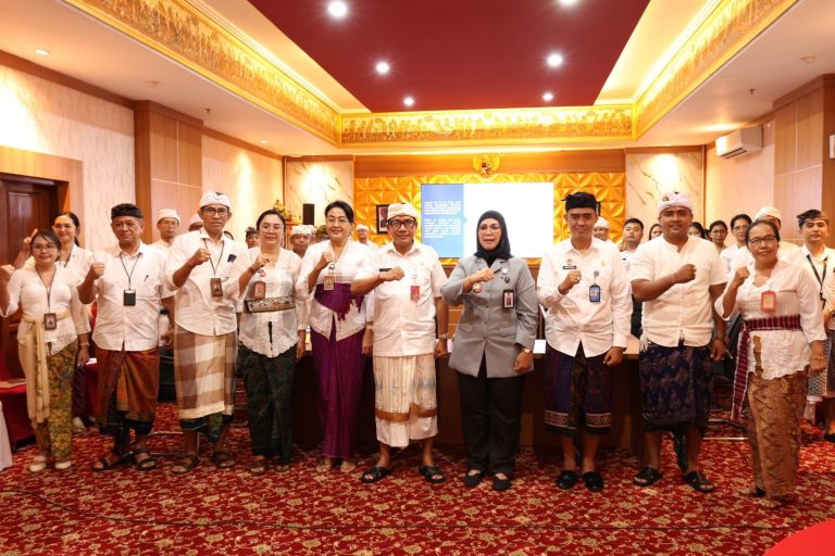 Pemkot Denpasar Harmonisasikan Lima Perwali Bersama Kanwil Kemenkum Bali